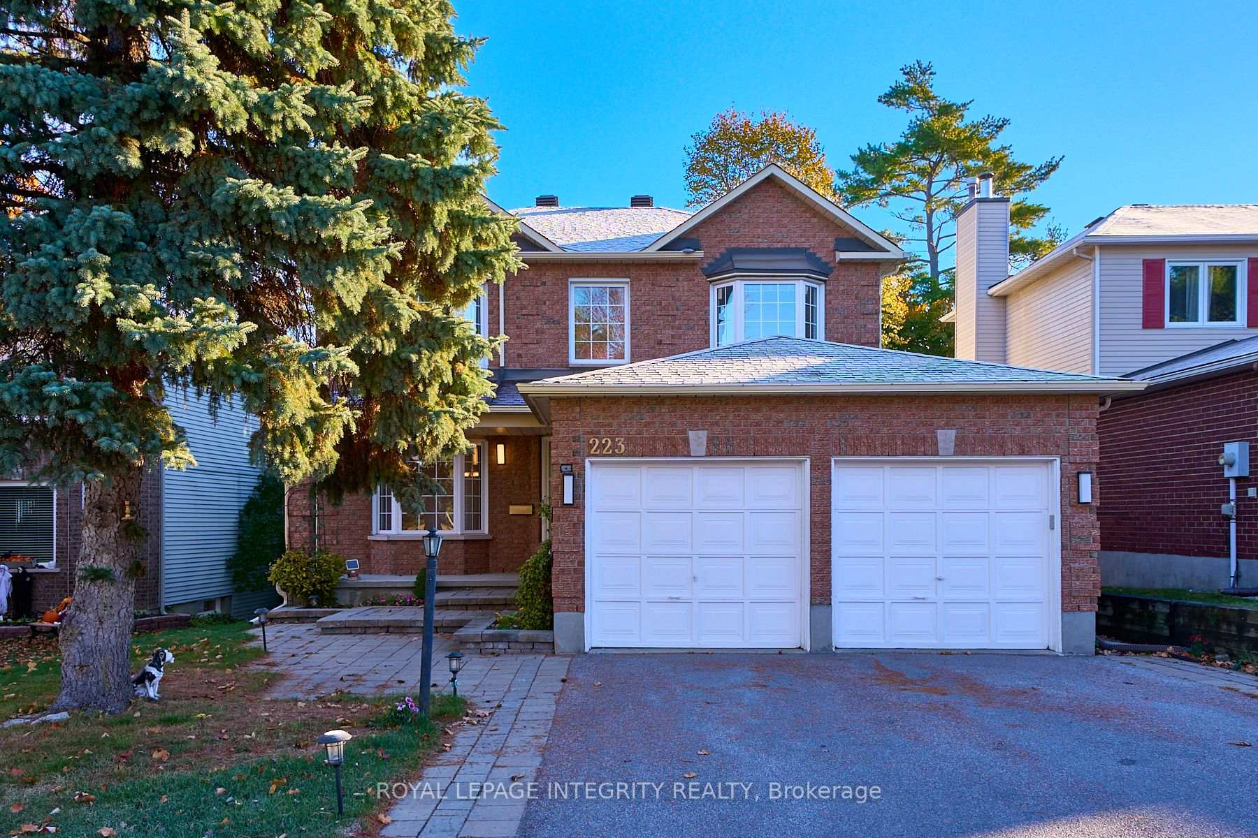 223 Mcgibbon Drive, Kanata, ON K2L 3Y6