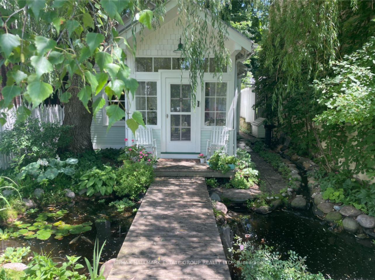 223 Waverley Road, Toronto, ON M4L 3T4