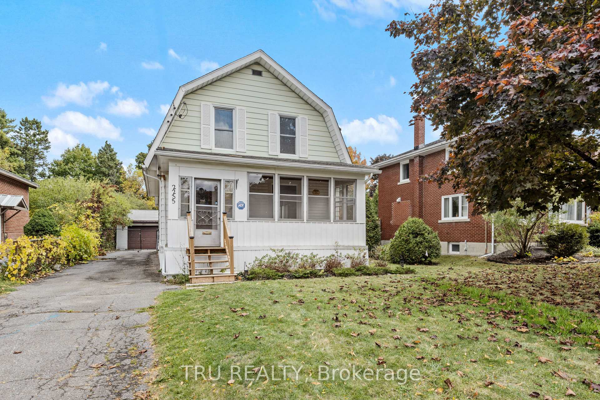 1 - 2235 Webster Avenue, Alta Vista and Area, ON K1H 7H1