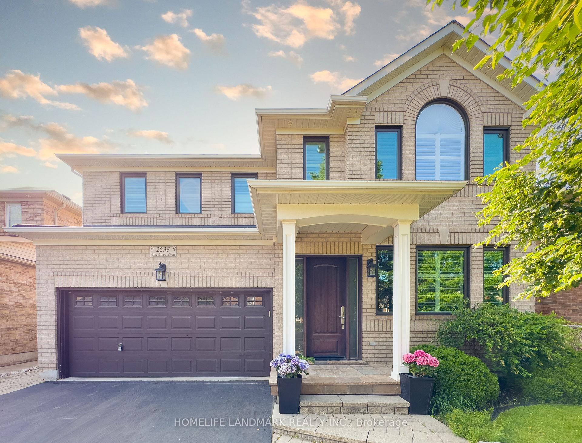 2236 Glazebrook Circle, Oakville, ON L6M 5B5