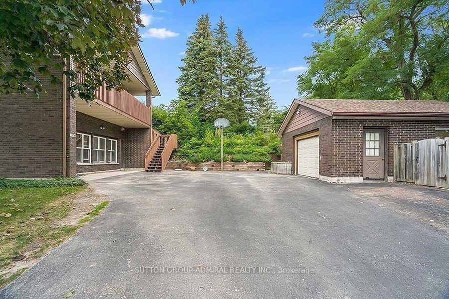 MAIN - 2238 4th Line, Innisfil, ON L0L 1K0