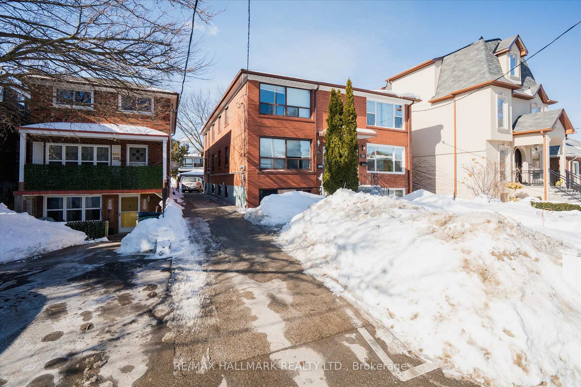 Lower - 224 Pickering Street, Toronto, ON M4E 3J8
