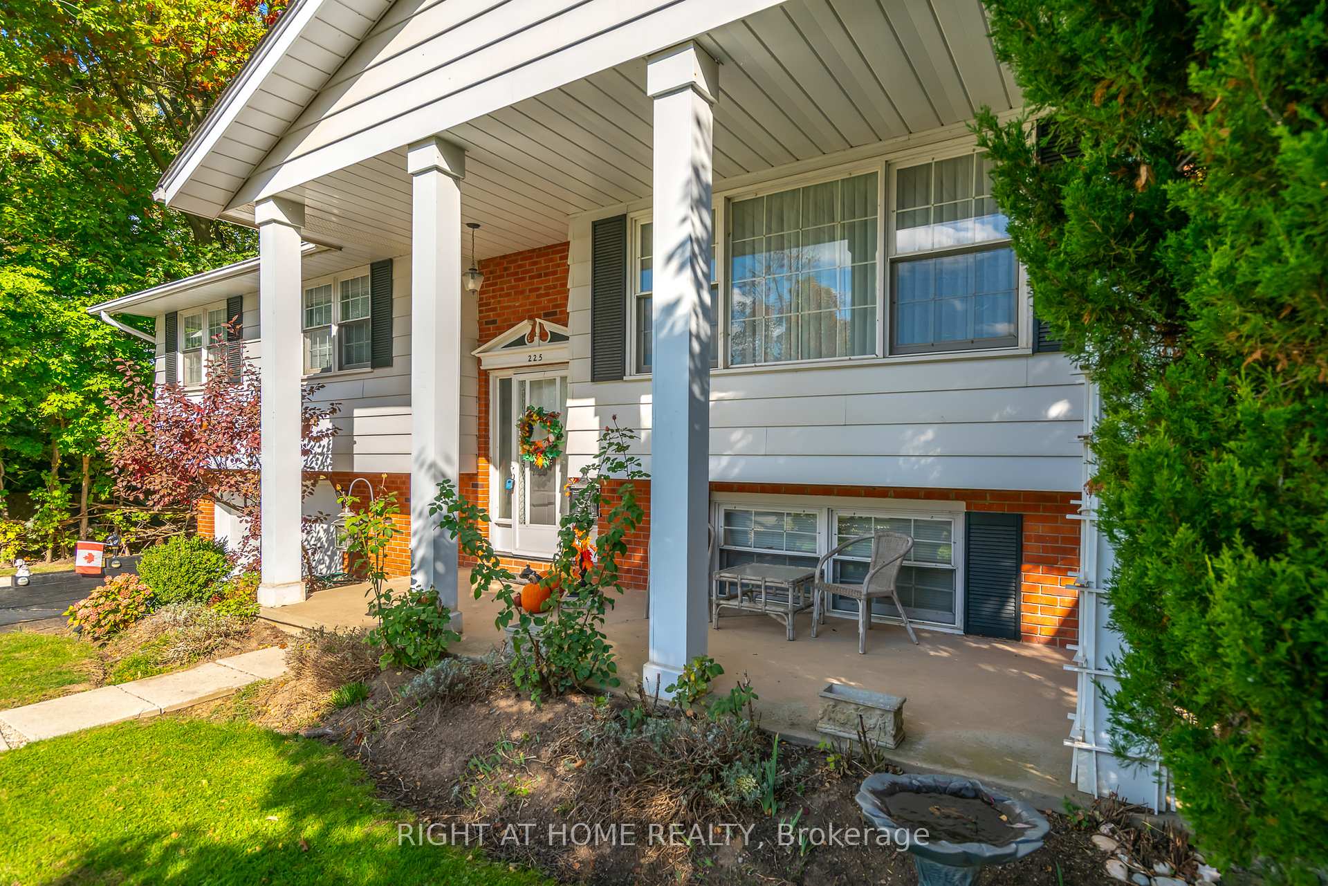 225 Anne Street, Niagara-on-the-Lake, ON L0S 1J0