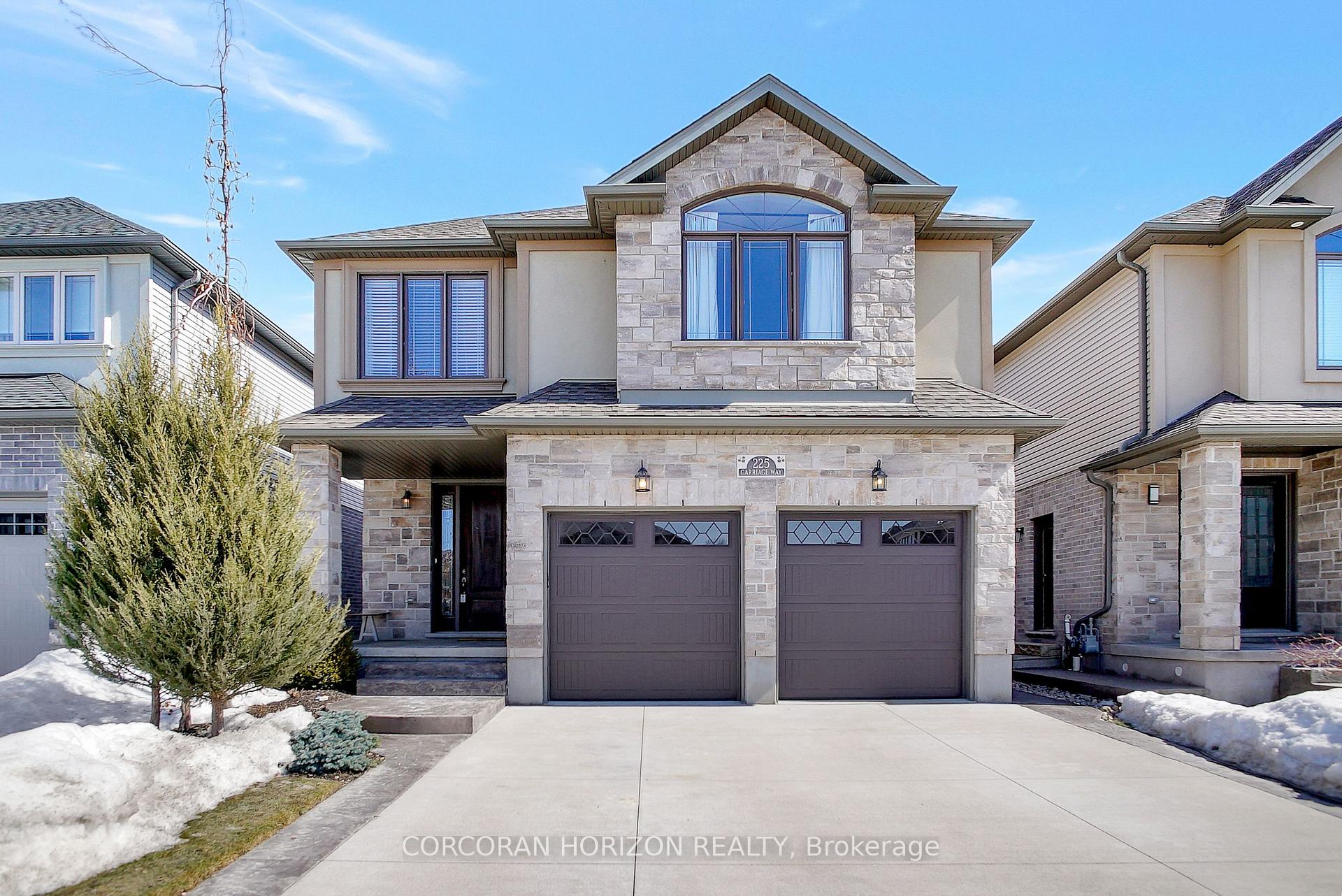 225 Carriage Way, Waterloo, ON N2K 0C6