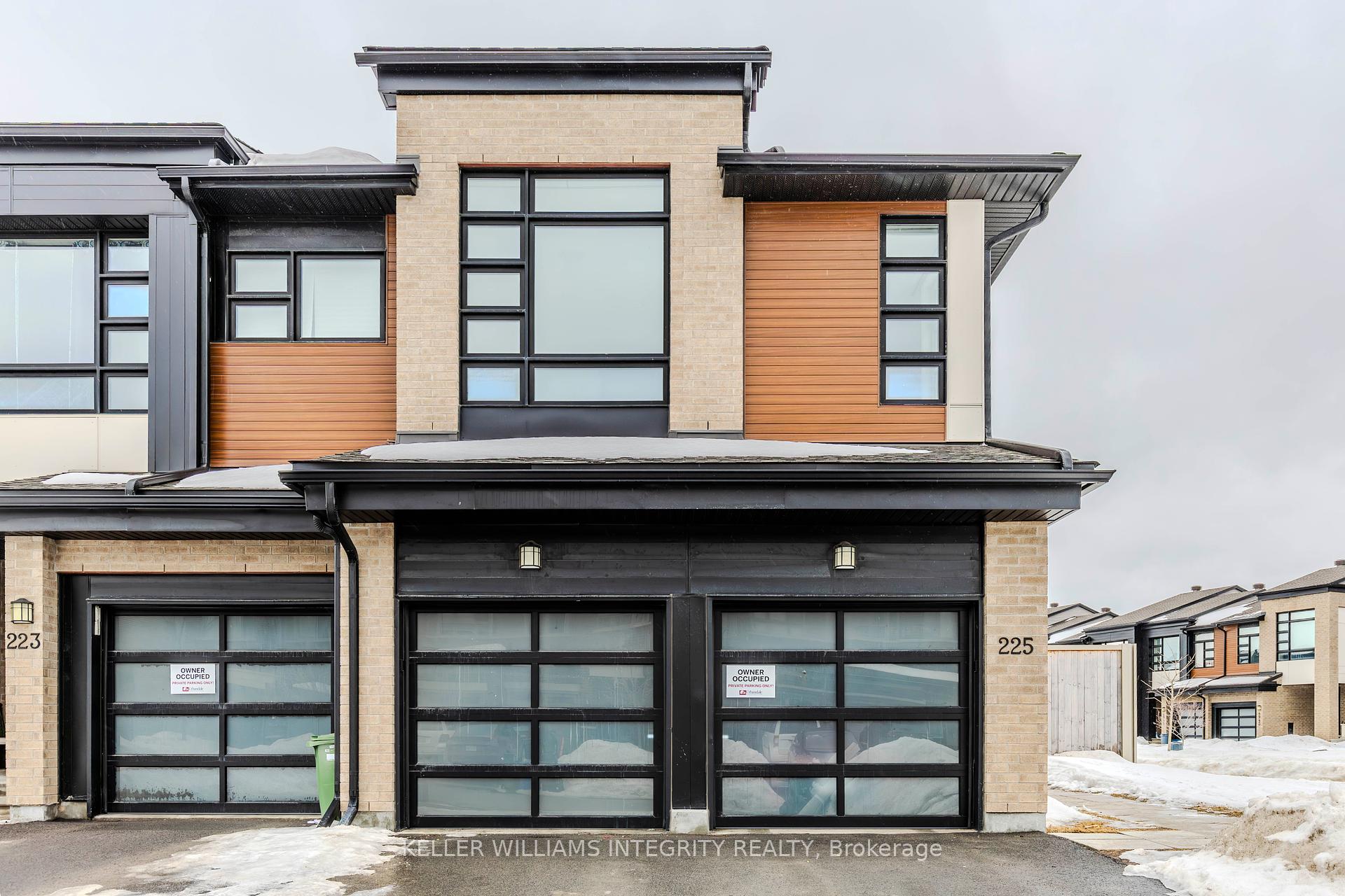 225 Lift Lane, Kanata, ON K2V 0M7