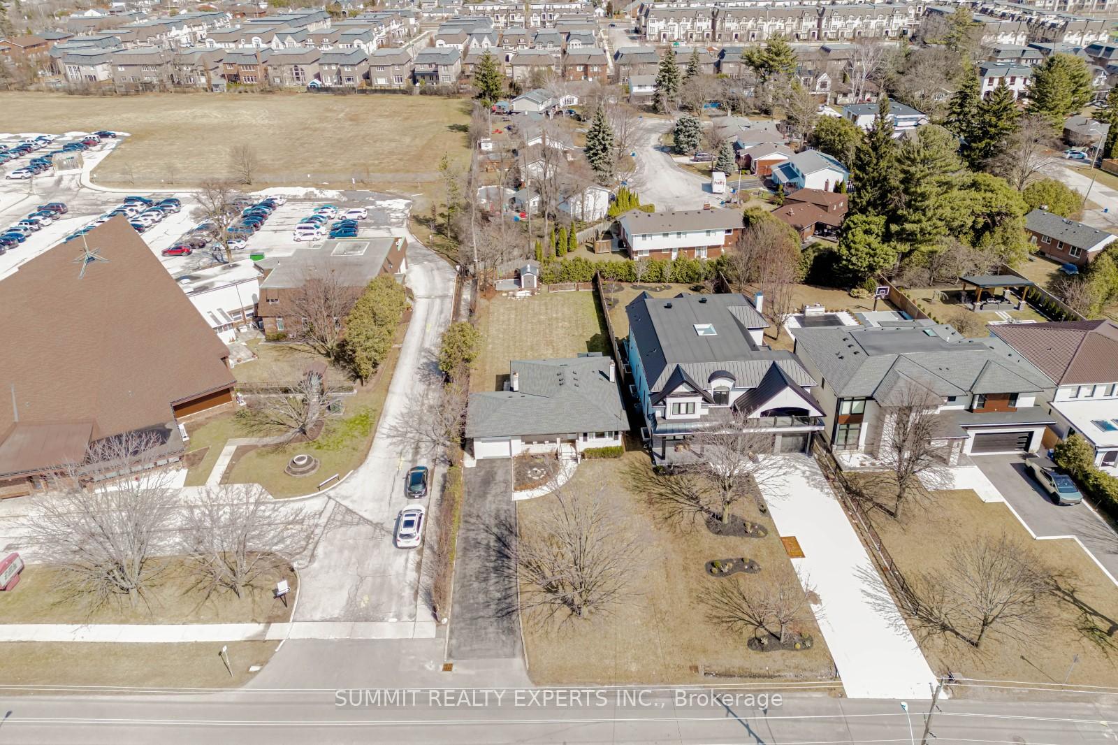 225 Morden Road, Oakville, ON L6K 2S2