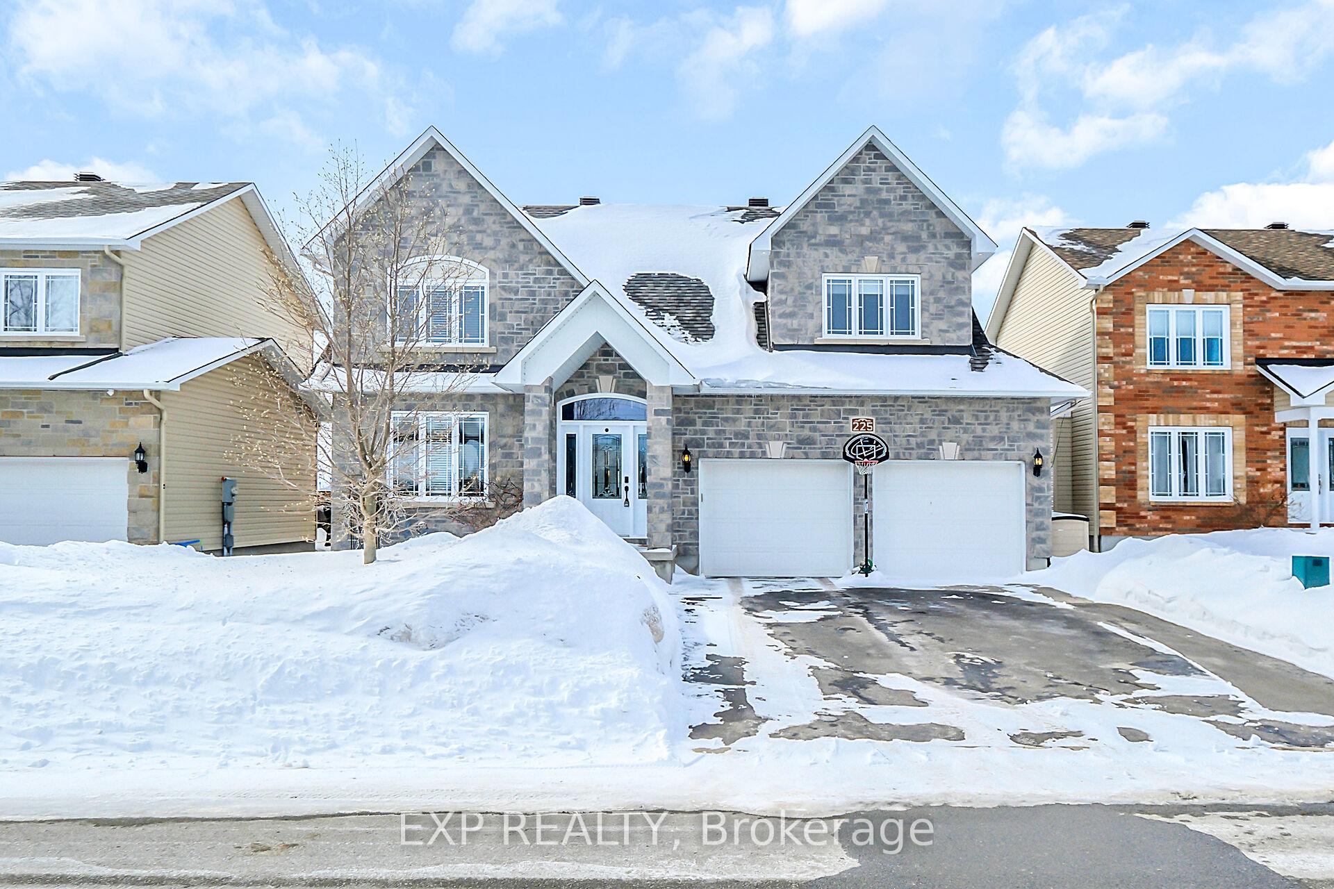 225 Olde Towne Avenue, Russell, ON K4R 0B3