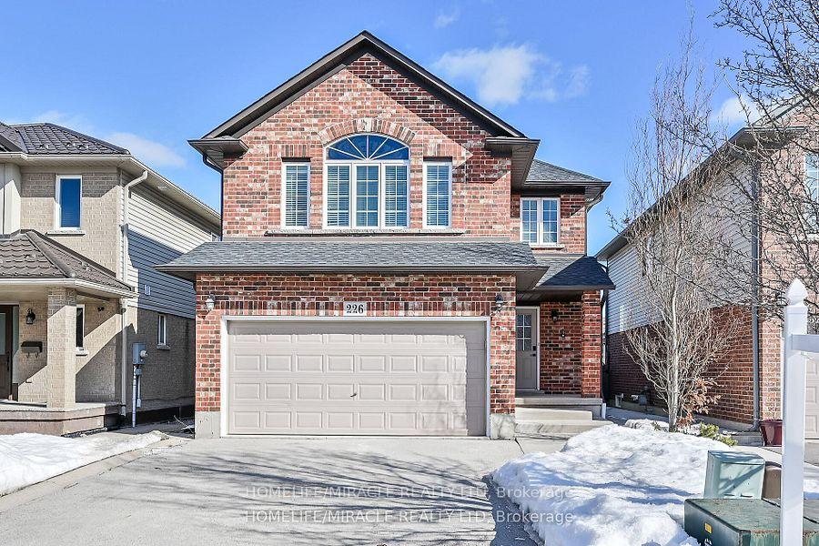 226 Spring valley Crescent E, Hamilton, ON L9C 0B4