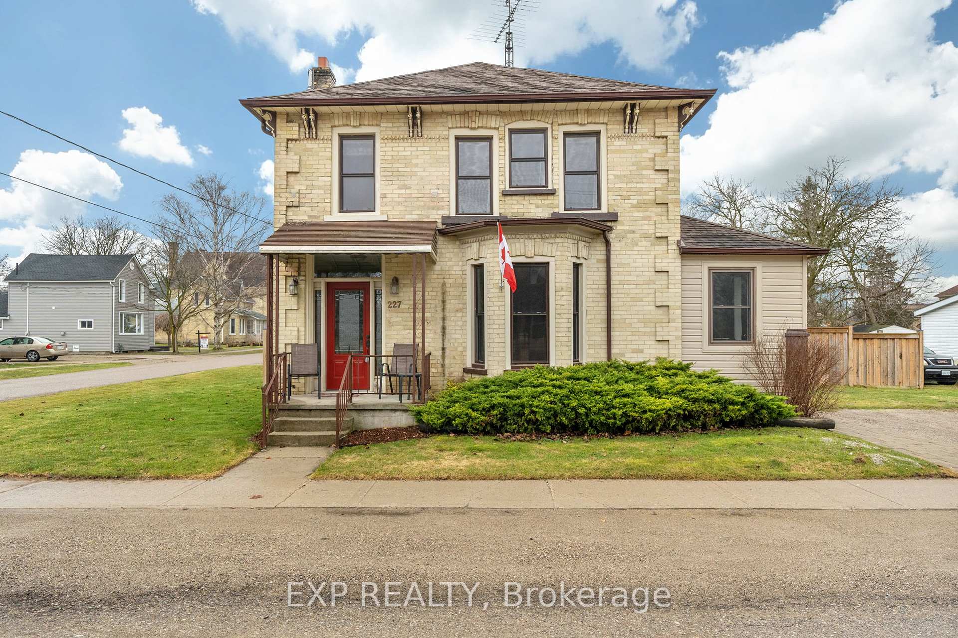 227 ANNA Street, North Middlesex, ON N0M 2K0