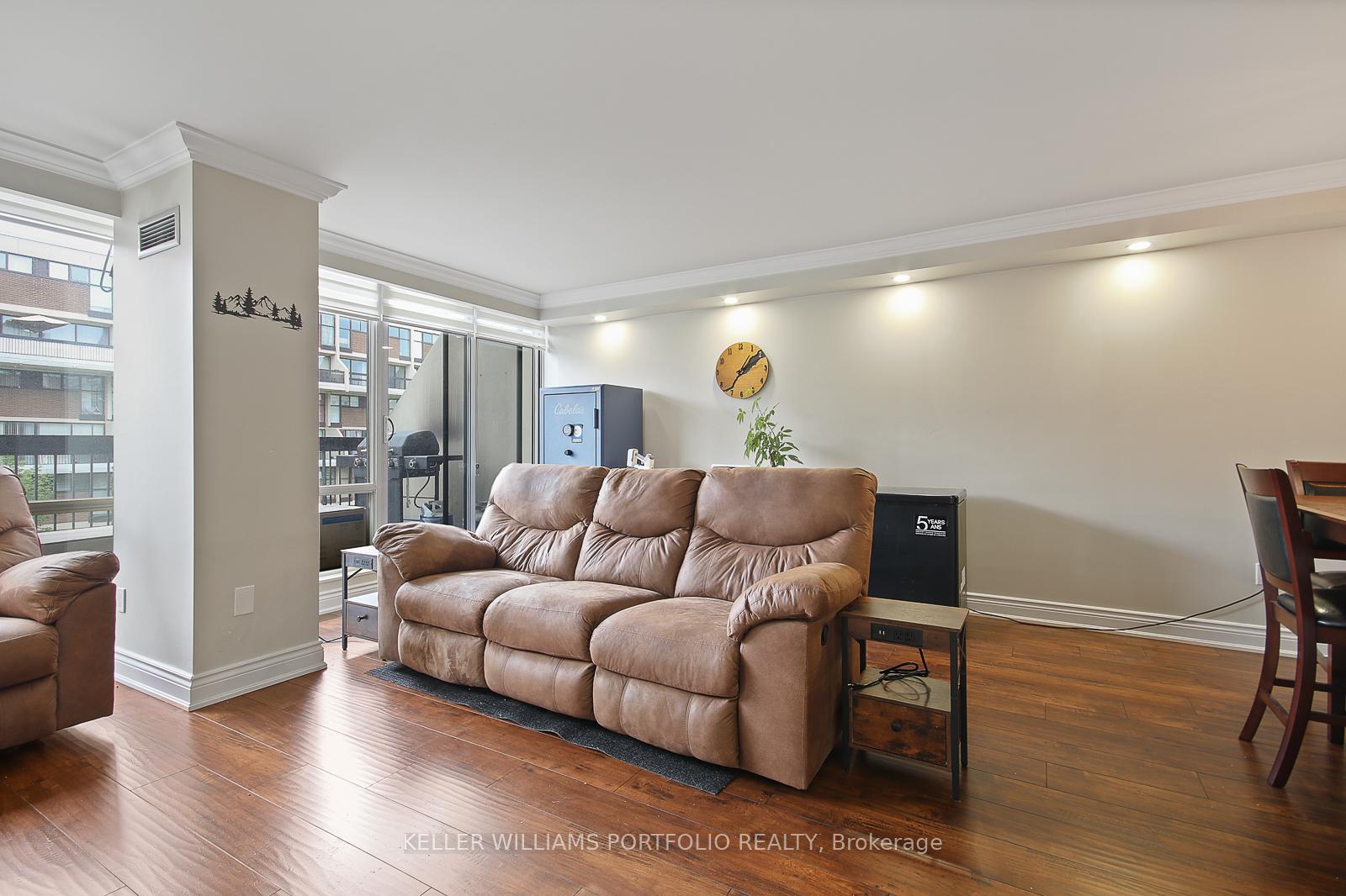 228 - 2 Valhalla Inn Road, Toronto, ON M9B 6C3