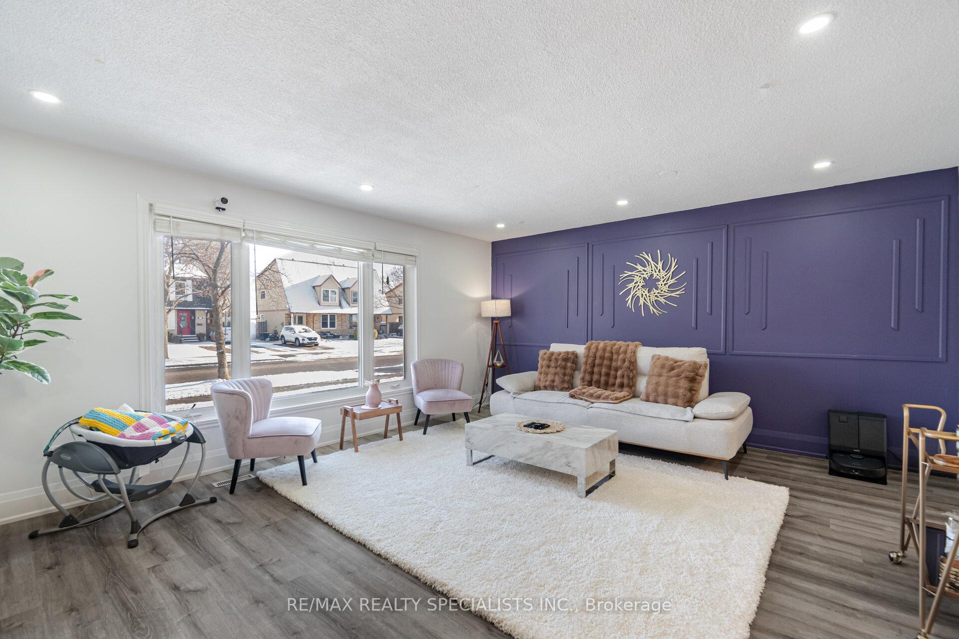 2289 Melissa Crescent, Burlington, ON L7P 3T5