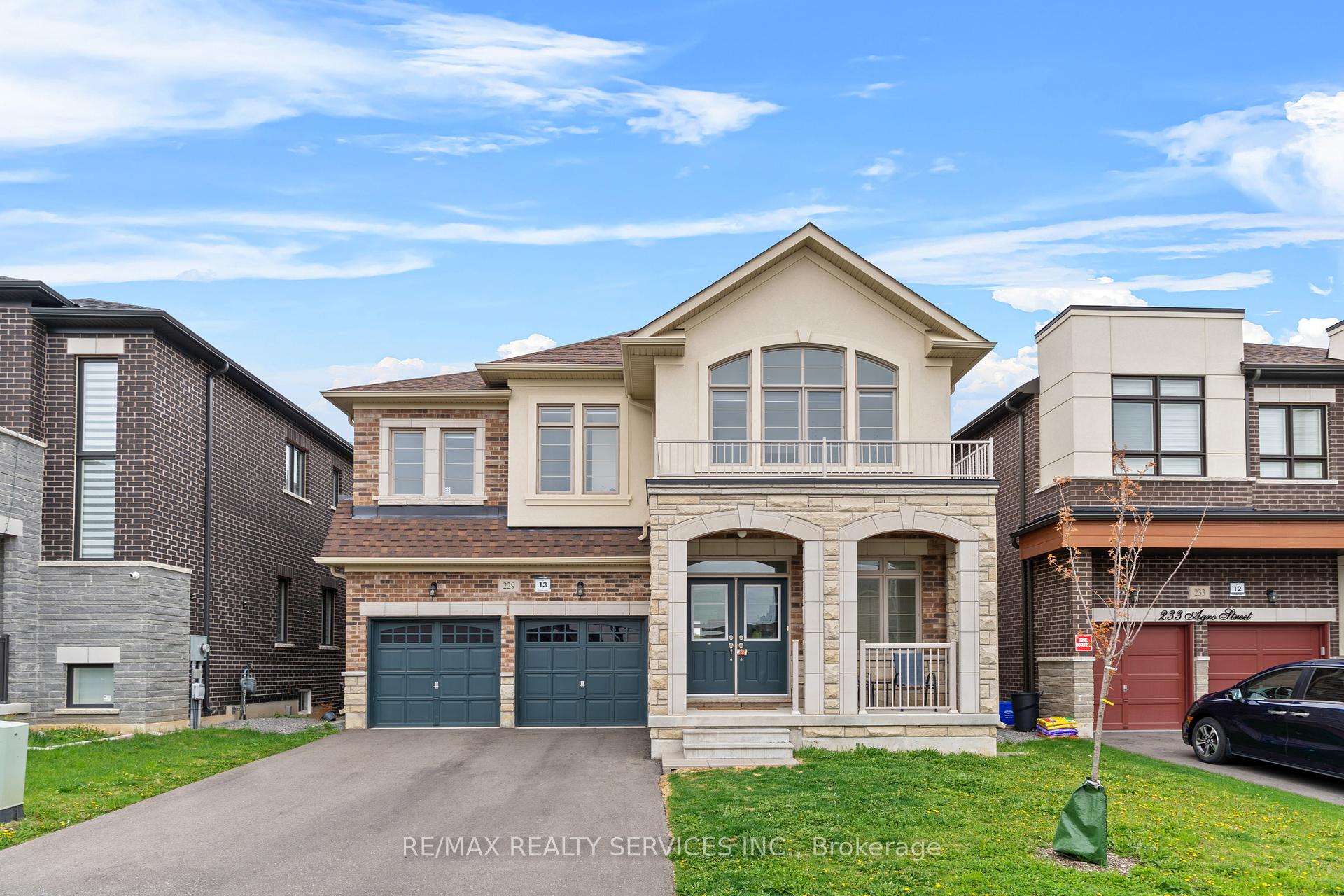 229 Agro Street, Hamilton, ON L8B 1W9