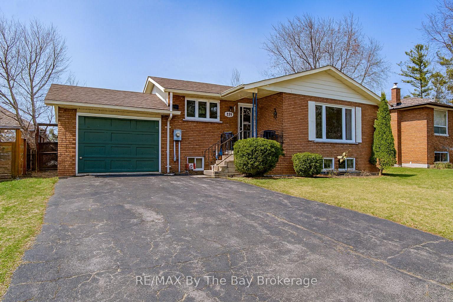 Clearview Real Estate MLS® Listings & Houses For Sale