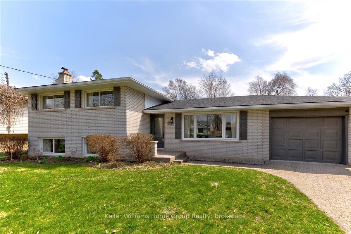 229 Kenneth Avenue, Kitchener, ON N2A 1W5