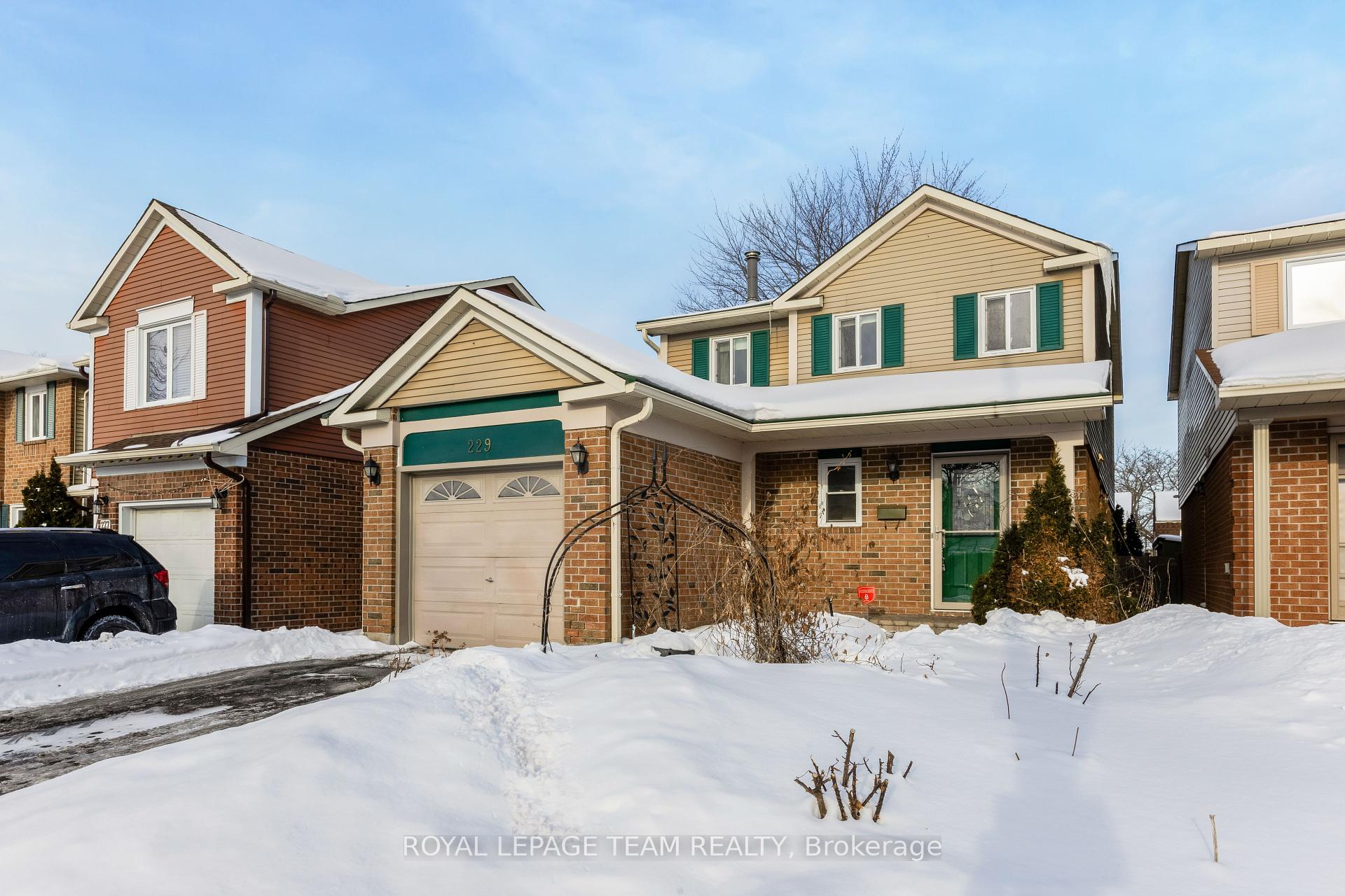229 McCurdy Drive, Kanata, ON K2L 2L5
