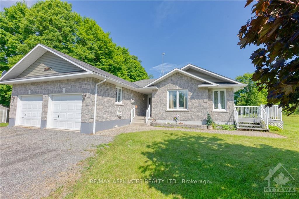 2290 ALTHORPE Road, Tay Valley, ON K0G 1X0