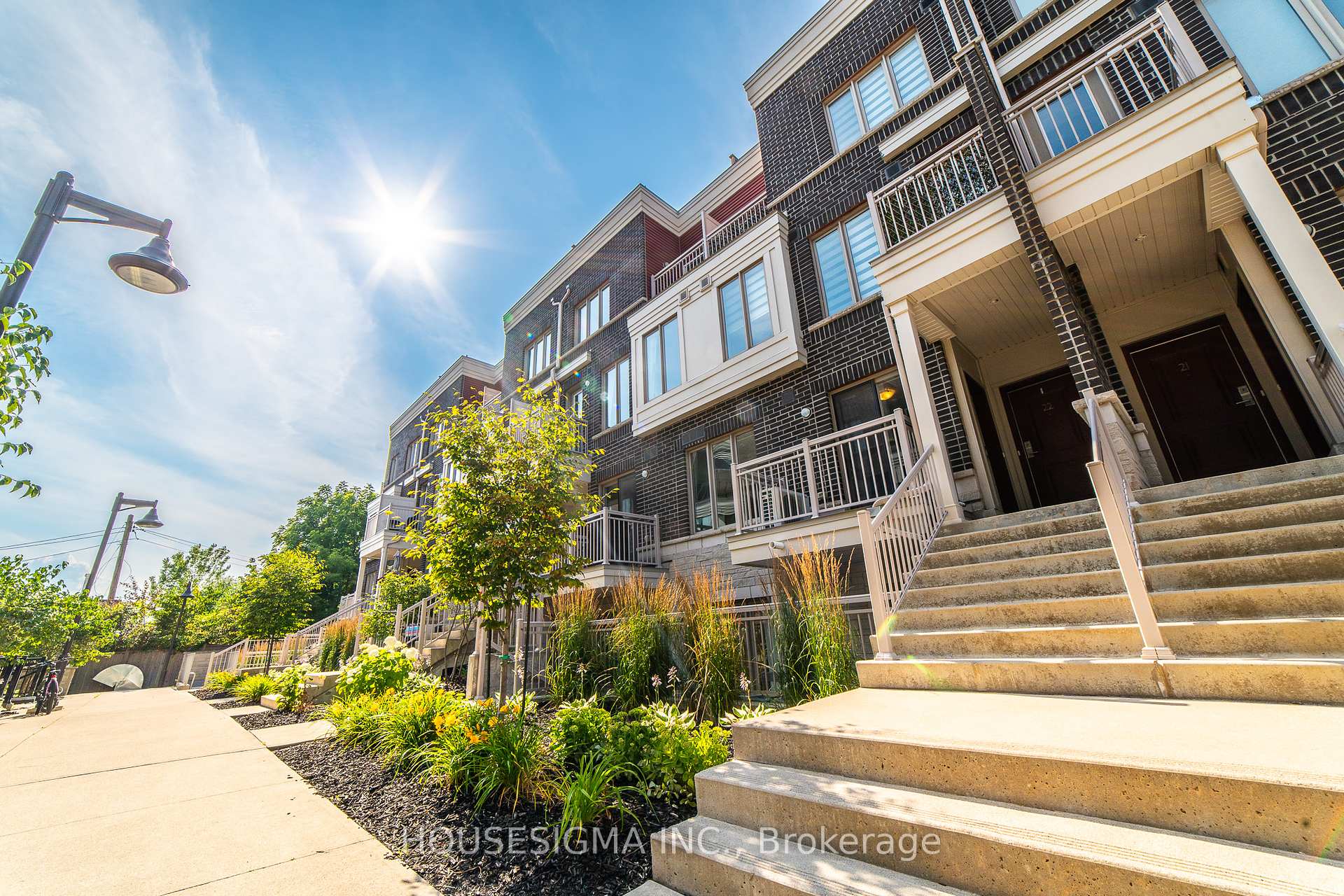 23 - 140 Long Branch Avenue, Toronto, ON M8W 0B1