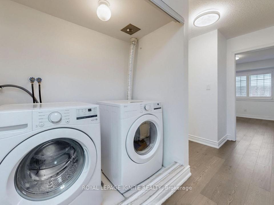 23 - 38 Greensborough Village Circle, Markham, ON L6E 0C7