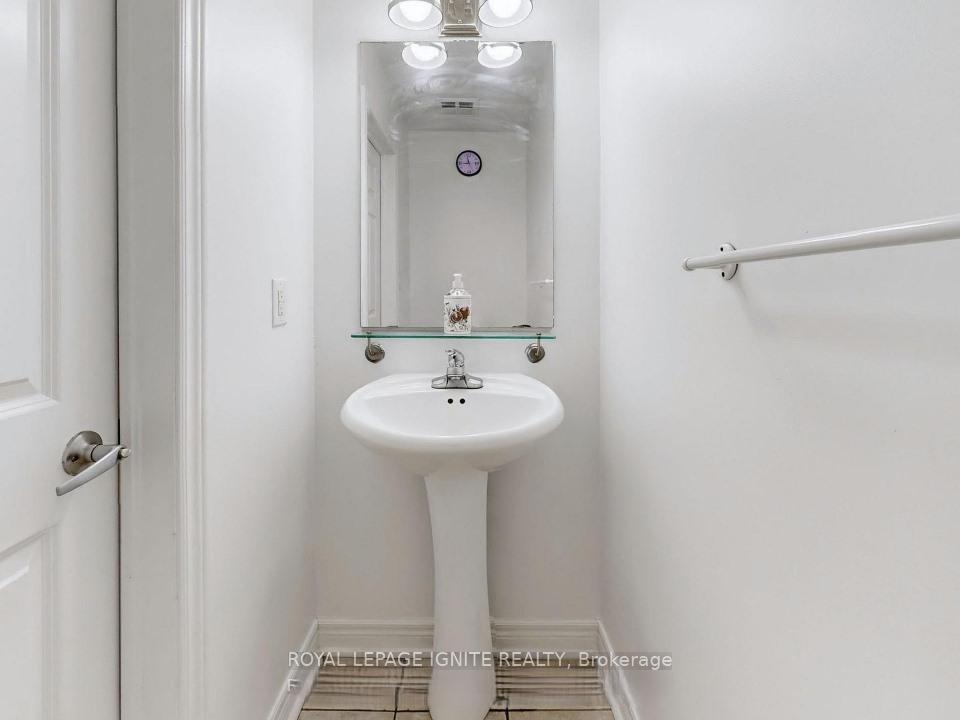 23 - 38 Greensborough Village Circle, Markham, ON L6E 0C7