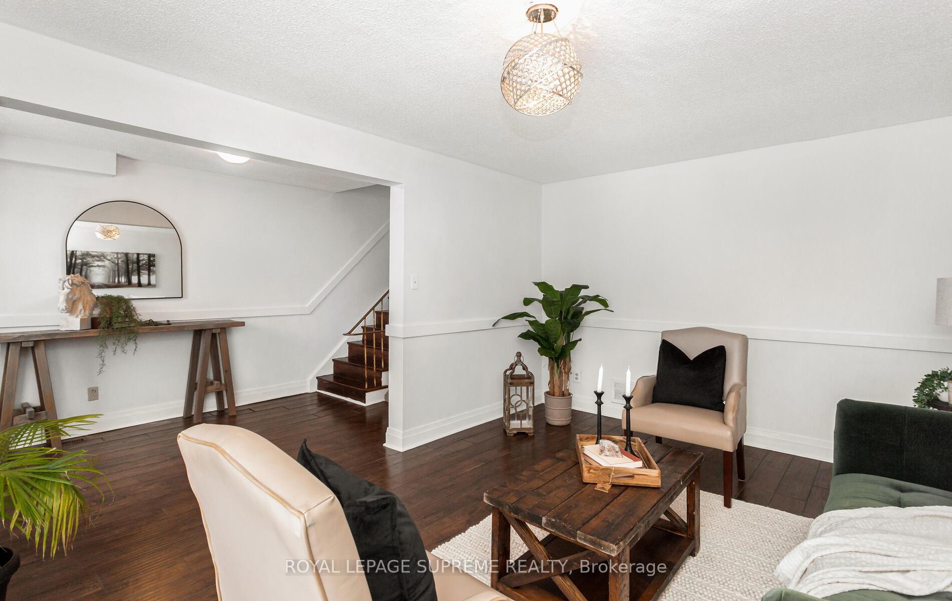 23 A Terry Drive, Toronto, ON M6N 4Y8