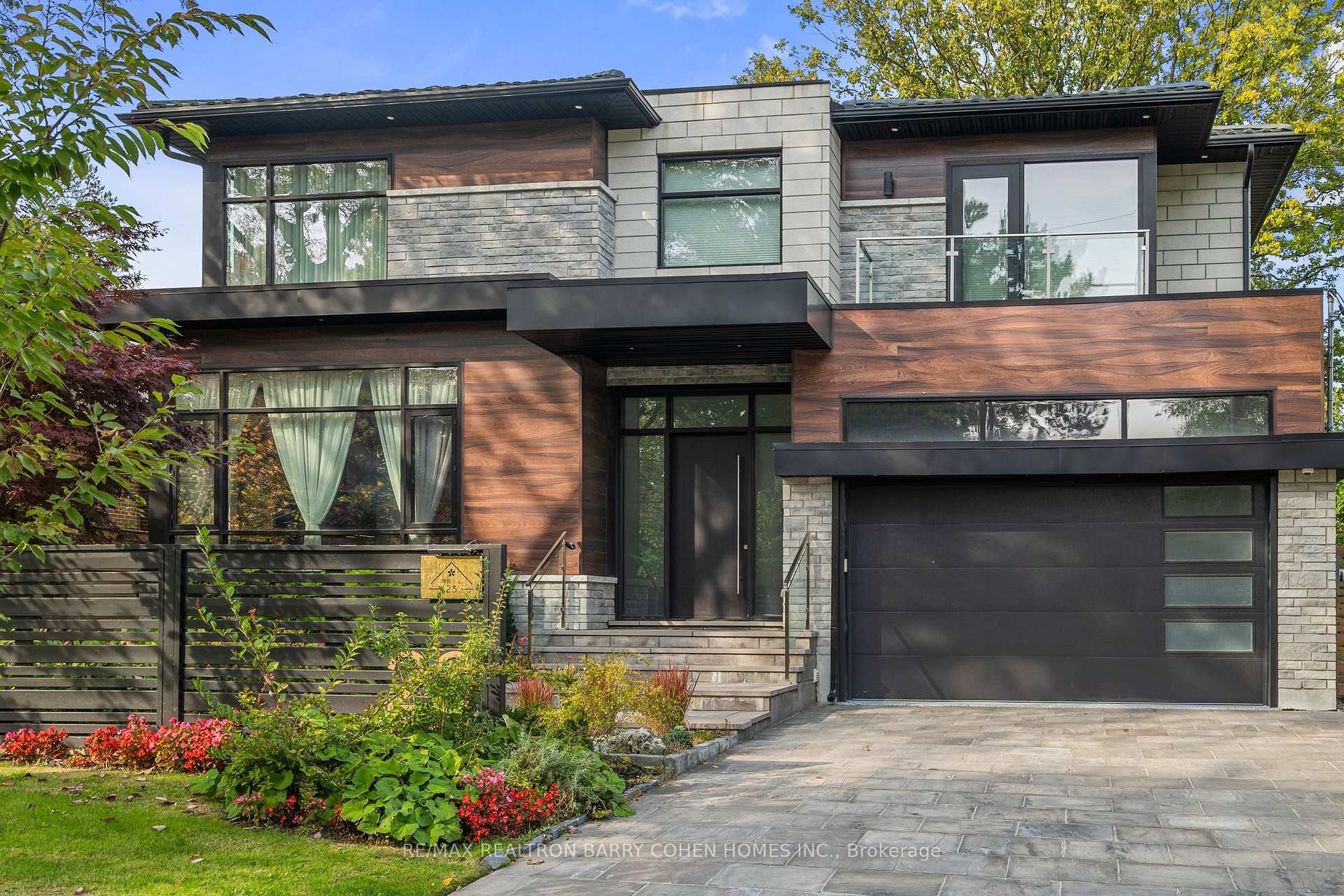 23 Alderdale Court, Toronto, ON M3B 2H8