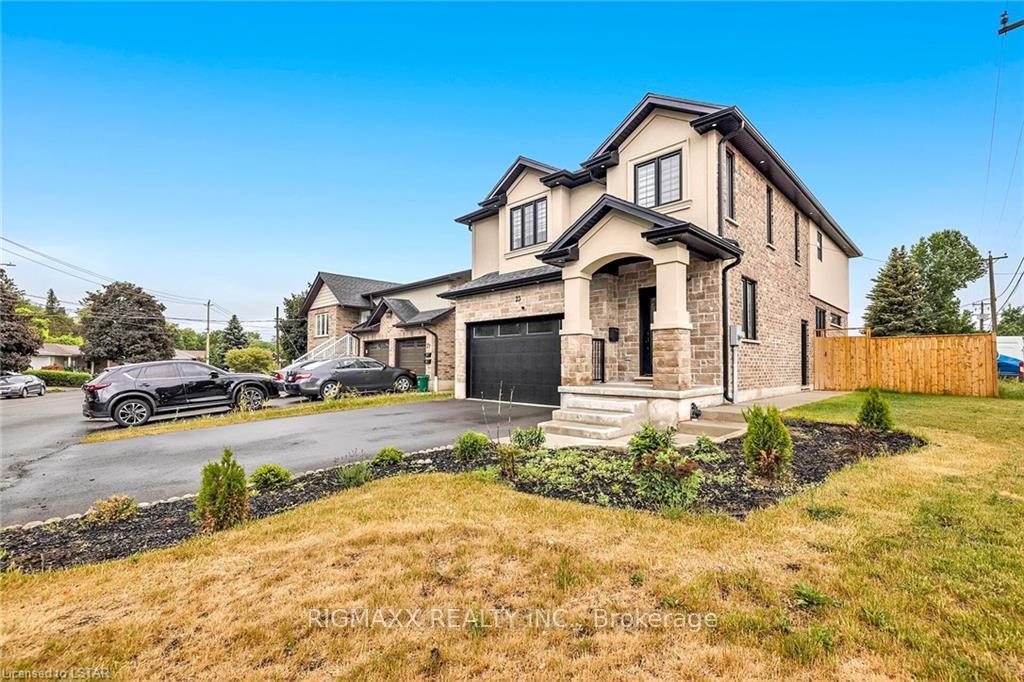 23 Forfar Avenue, Kitchener, ON N2B 2Z7