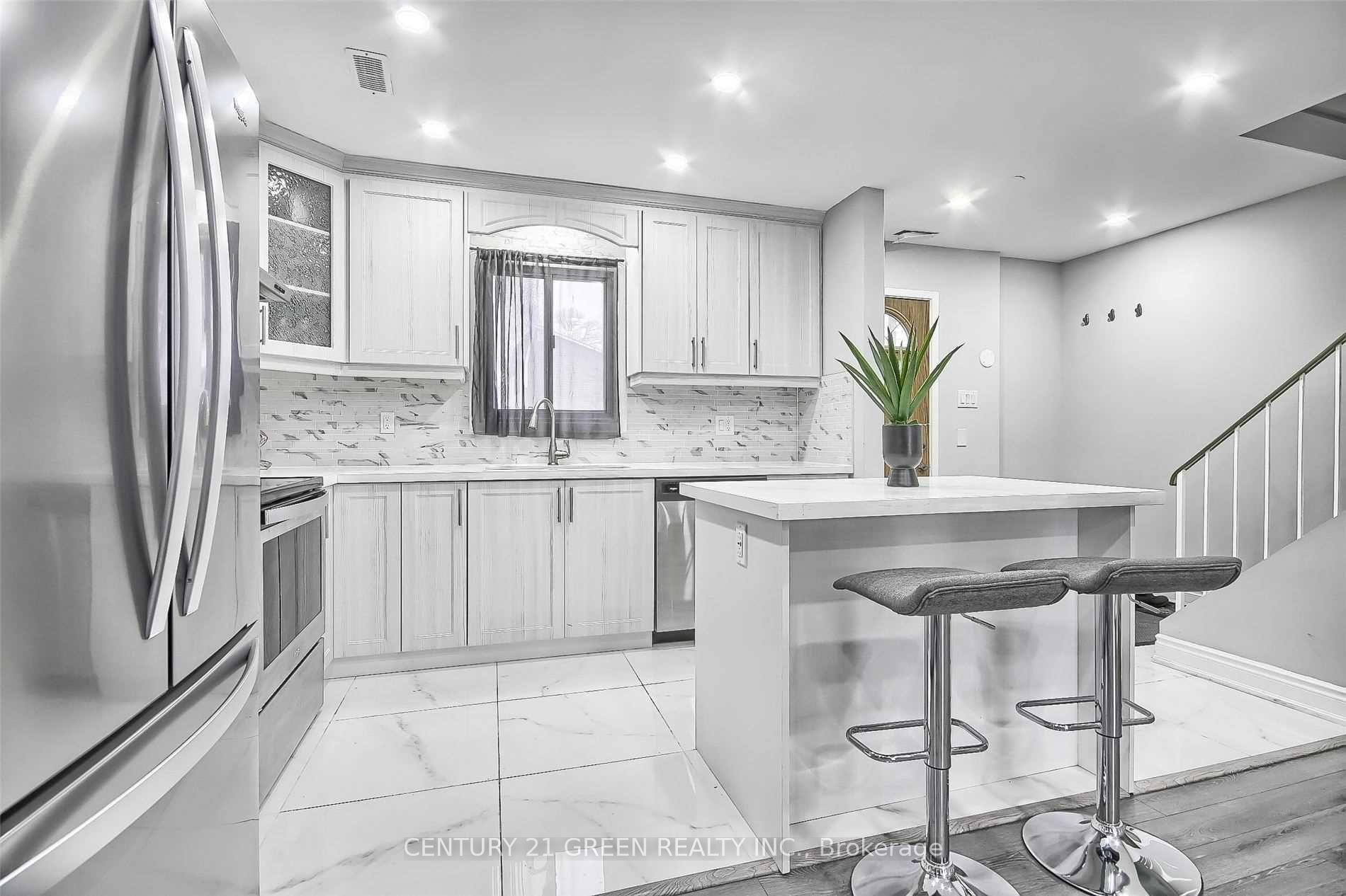 23 Hector Court, Brampton, ON L6S 1P1