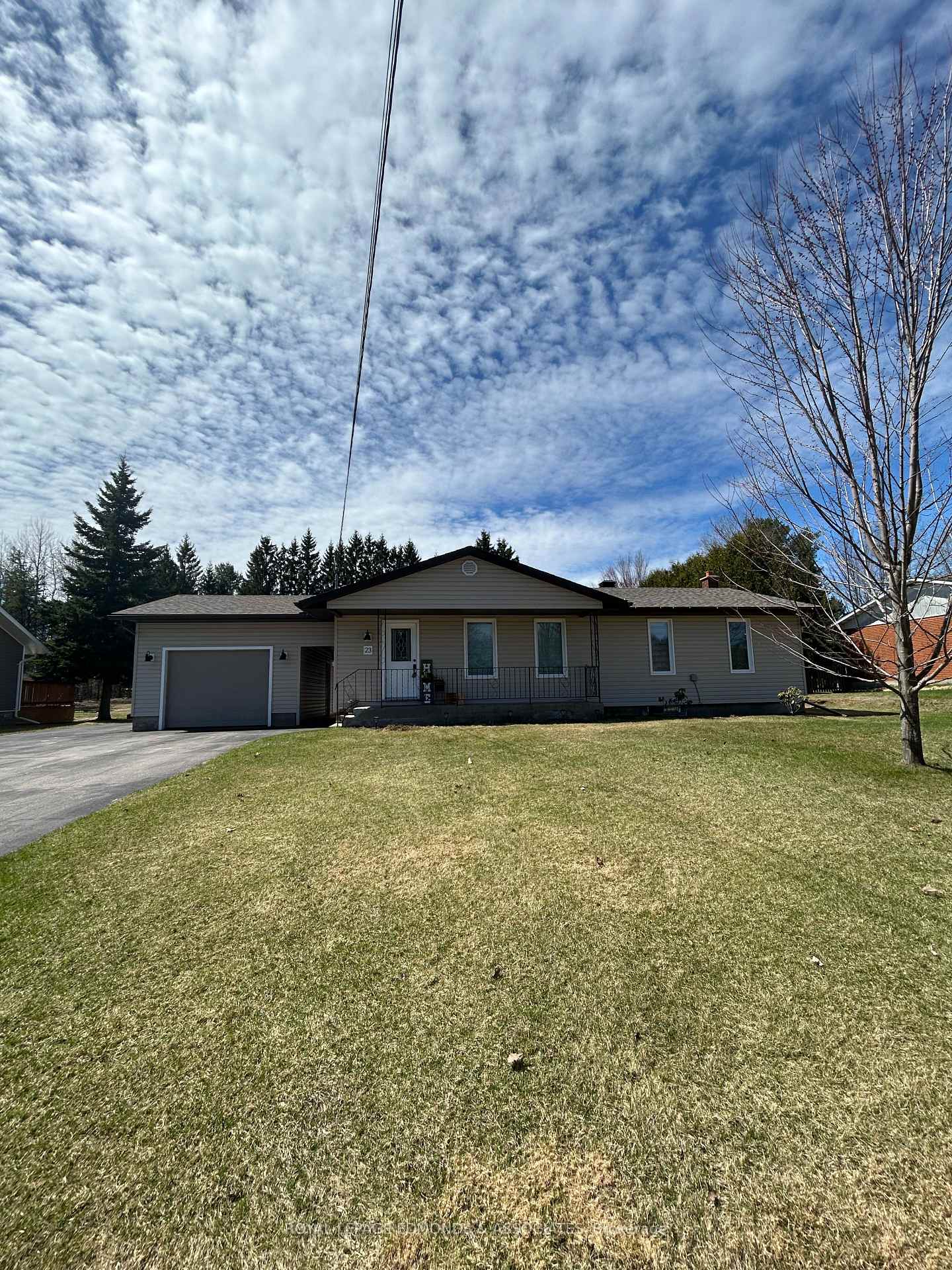 Petawawa Real Estate MLS® Listings & Houses For Sale