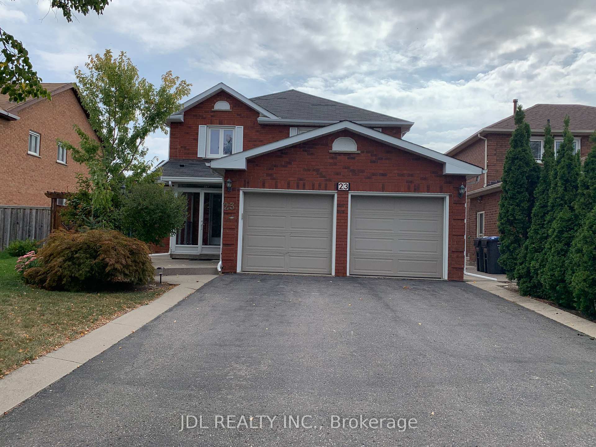 23 Millstone Drive, Brampton, ON L6Y 4G2