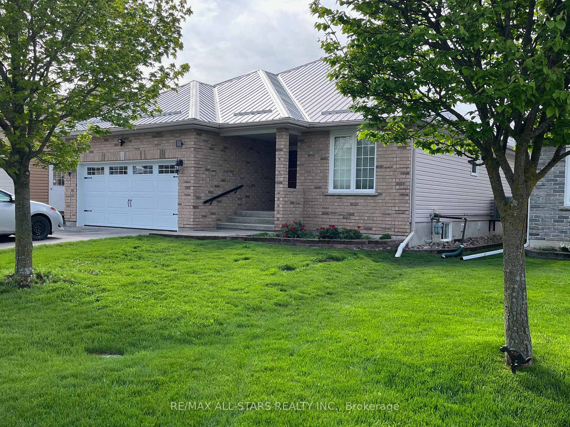 23 Parkside Drive, Kawartha Lakes, ON K9V 5X9