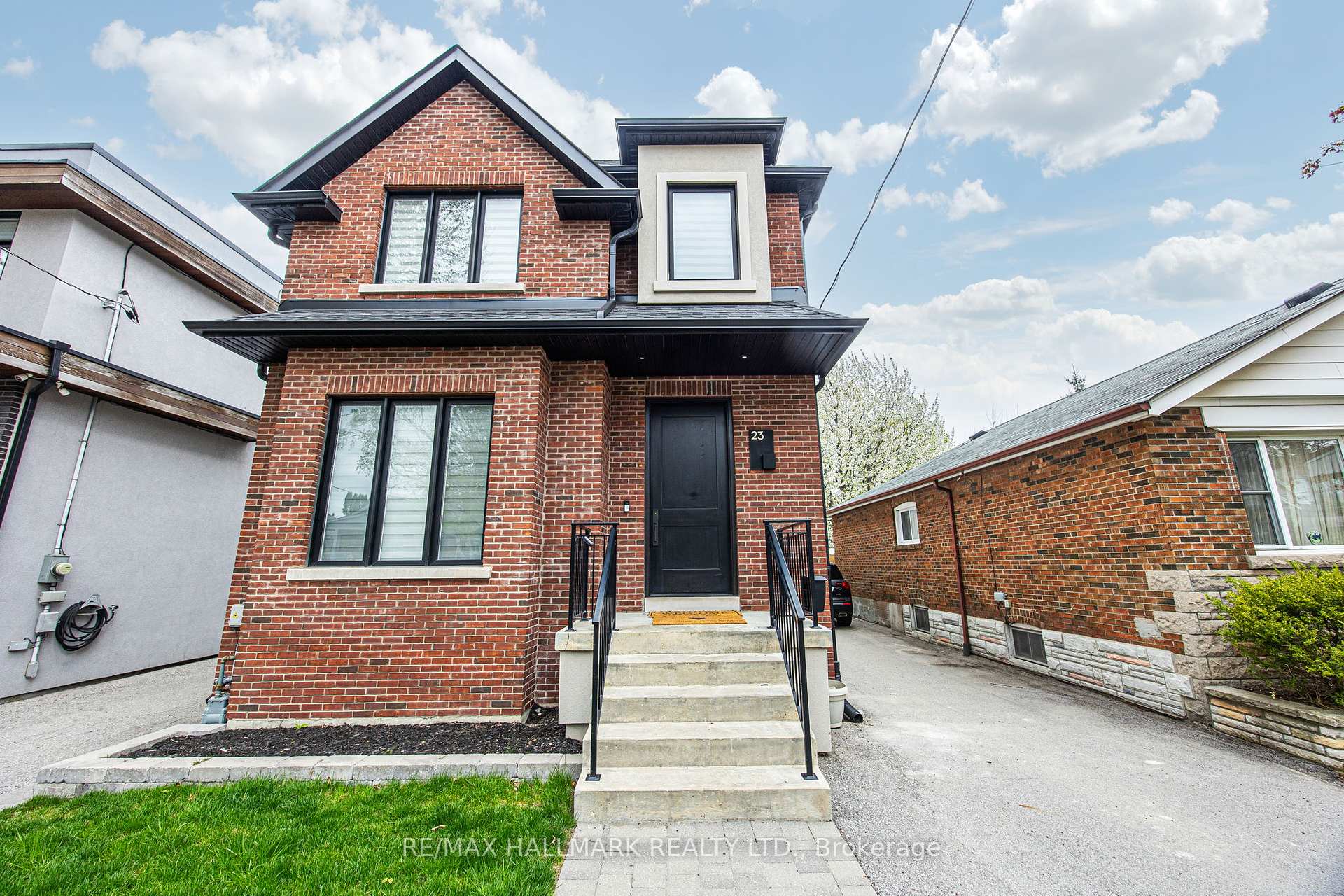 23 Roblin Avenue, Toronto, ON M4C 3P7