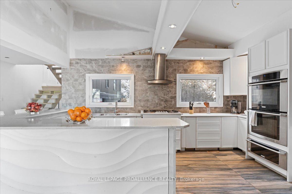 23 Sidney Shore Lane, Prince Edward County, ON K0K 2T0