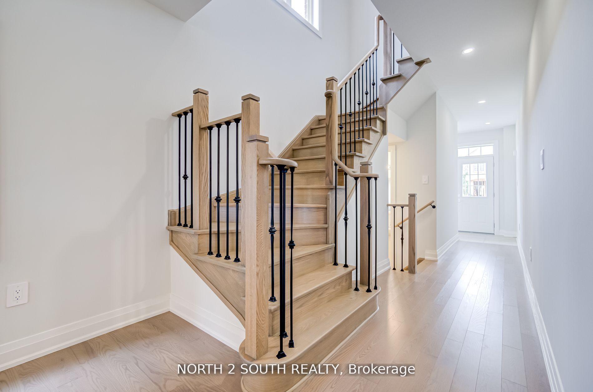 23 Virro Court, Vaughan, ON L4H 5G5