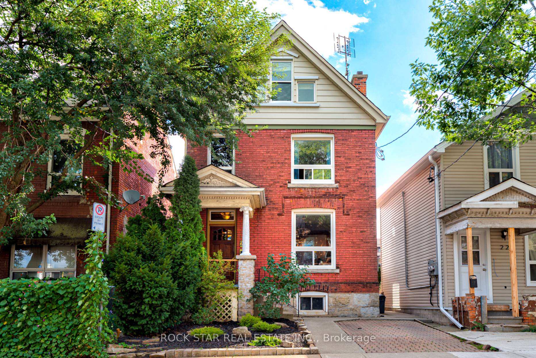 230 Mary Street, Hamilton, ON L8L 4W1