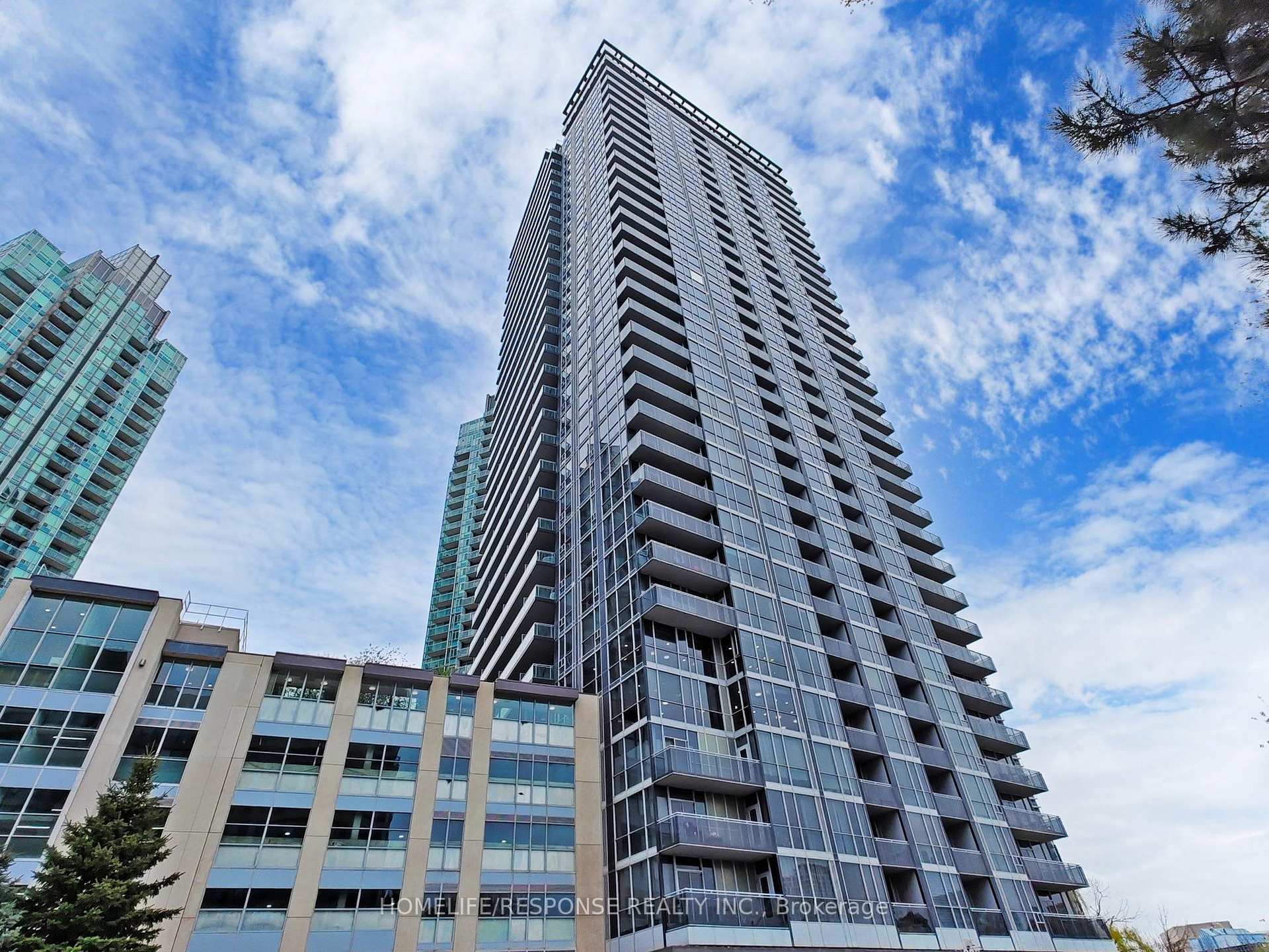 2301 - 223 WEBB Drive, Mississauga, ON L5B 0E8