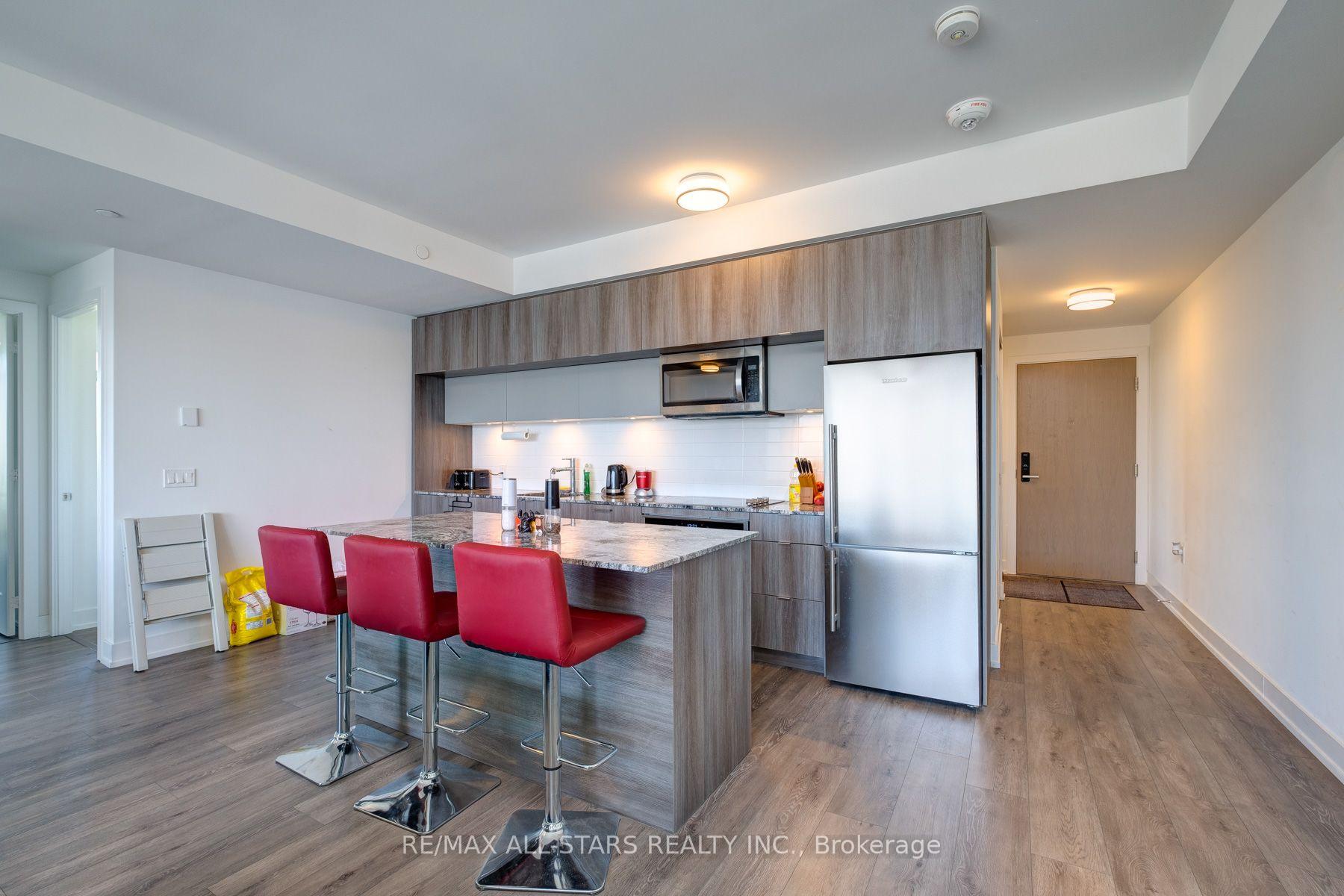 2302 - 575 Bloor Street E, Toronto, ON M4X 1J8