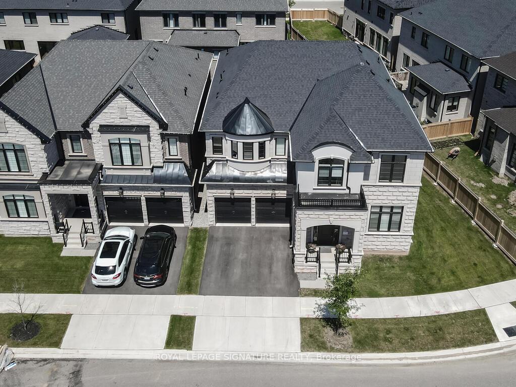 2302 Hyacinth Crescent, Oakville, ON L6M 5M9