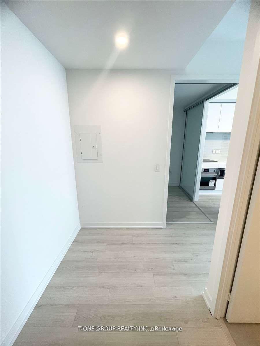 2304 - 33 Helendale Avenue, Toronto, ON M4R 1C5