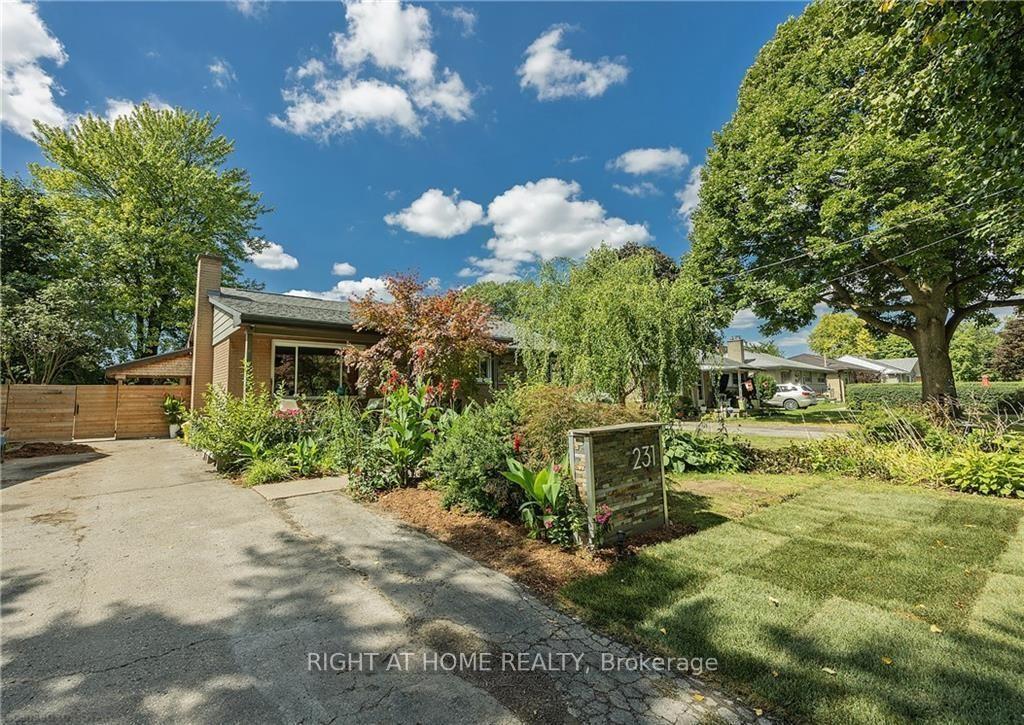 231 MICHAELMAS Street, London East, ON N5Y 1N2