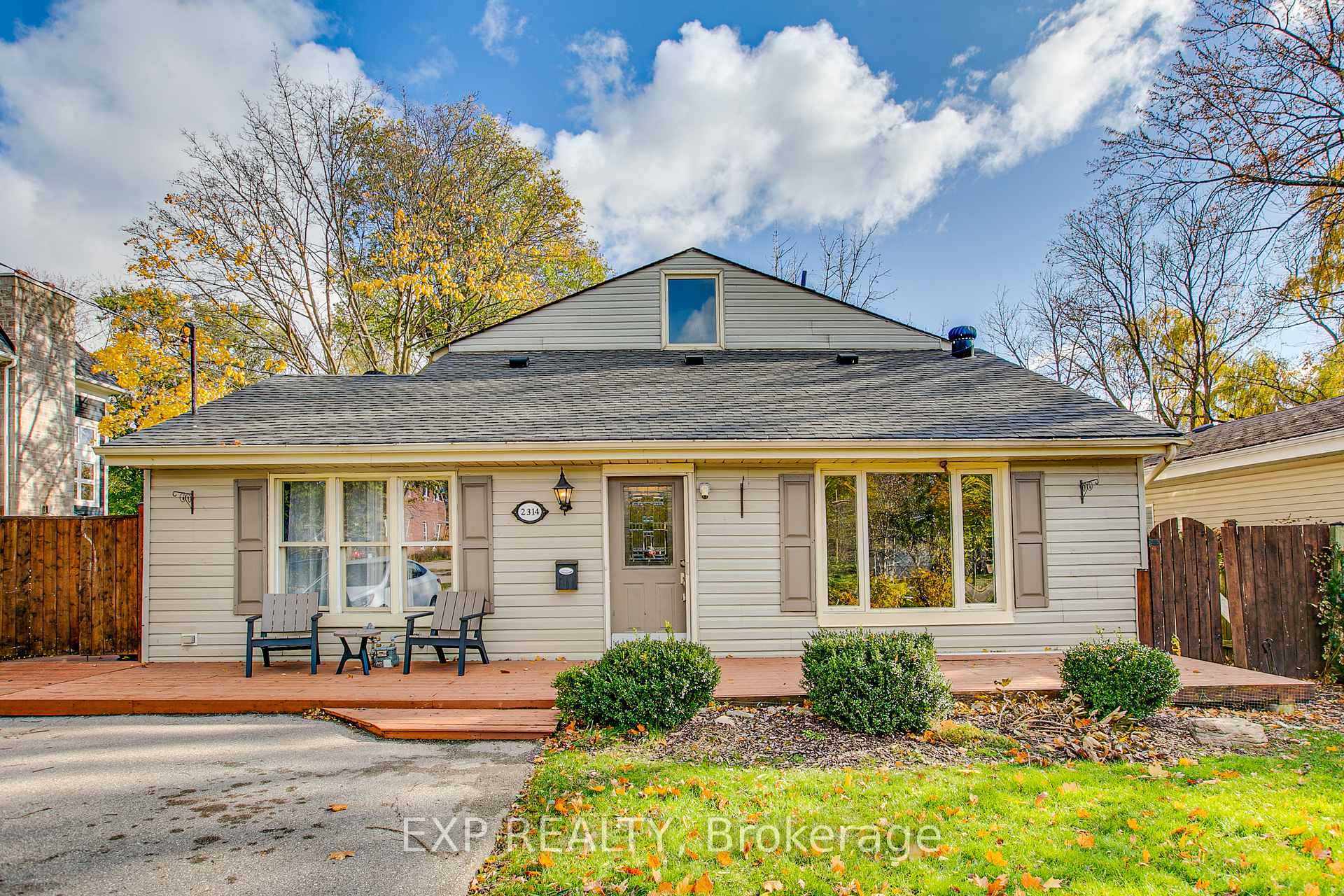 2314 Belyea Street, Oakville, ON L6L 1N6