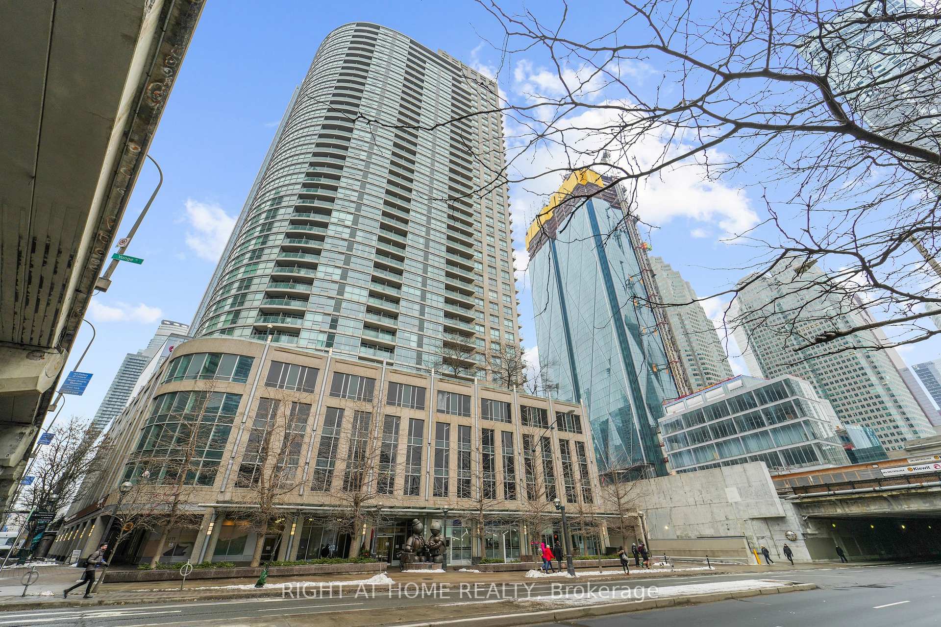 2315 - 18 Yonge Street, Toronto, ON M5E 1Z8