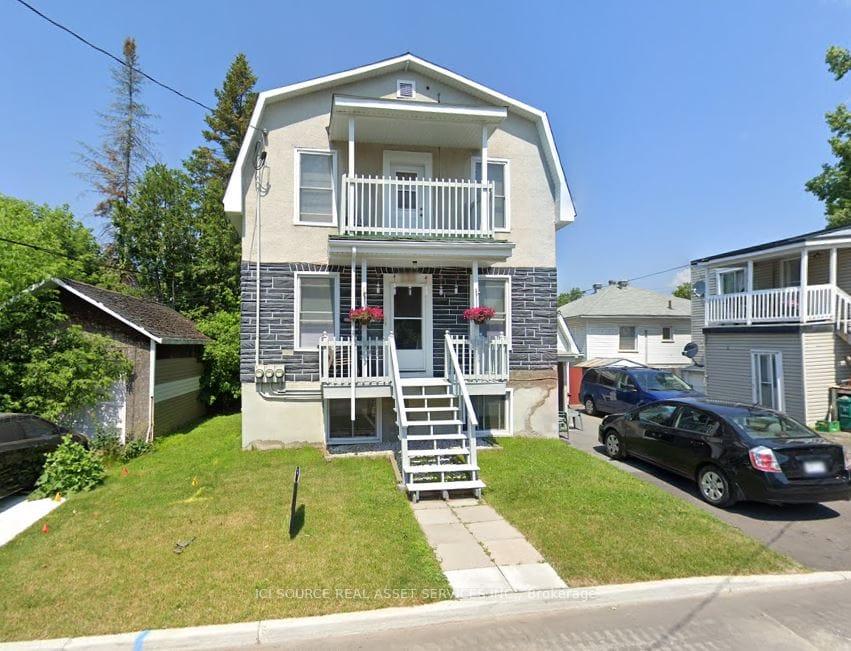 2nd Floor - 233 Hector-Hotte Way, Vanier and Kingsview Park, ON K1L 7Y4