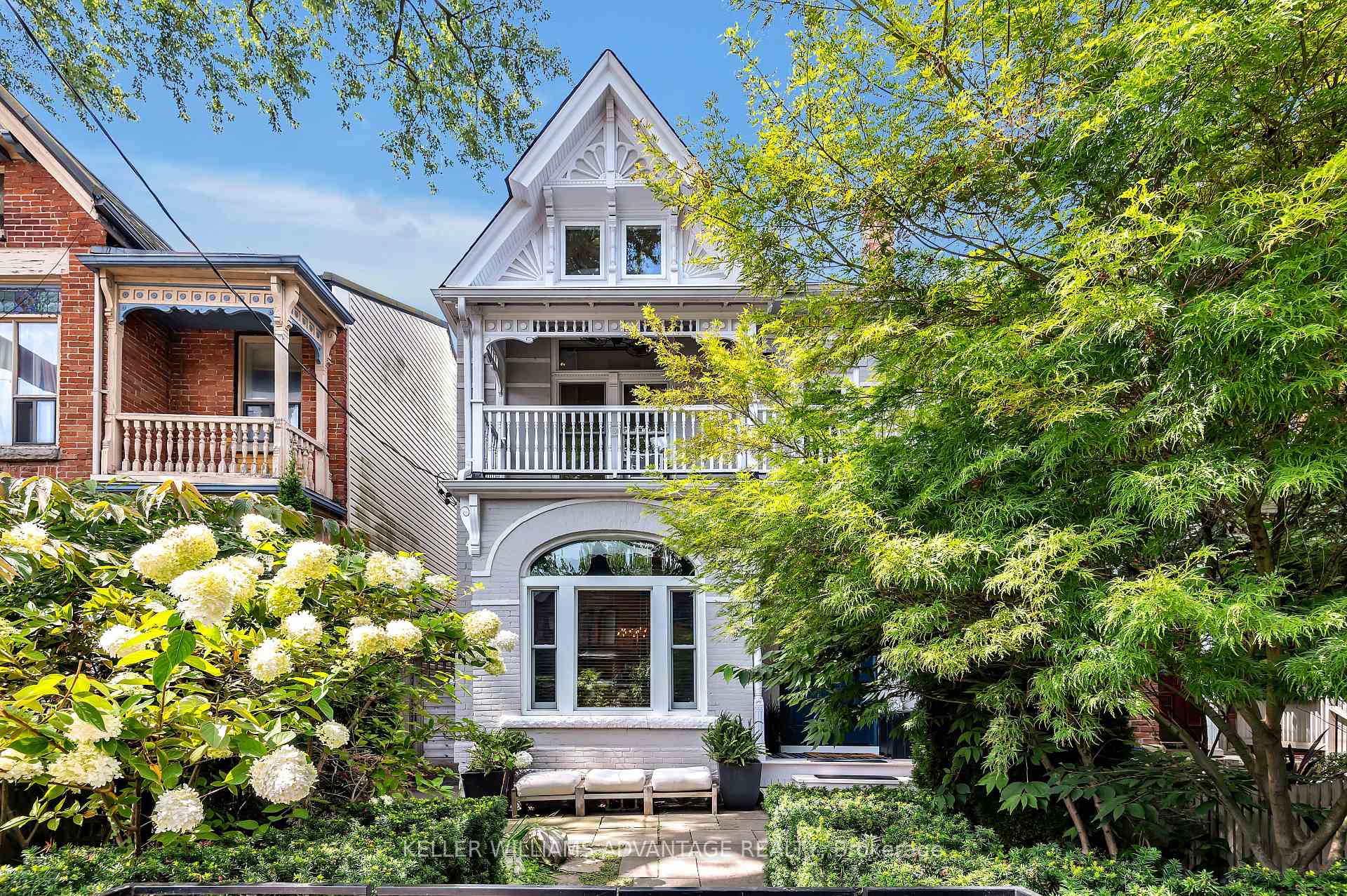 234 Seaton Street, Toronto, ON M5A 2T4