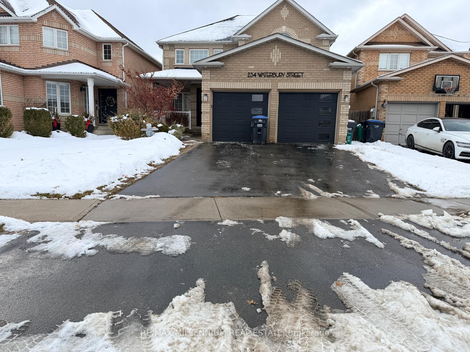 234 Waterbury Street, Caledon, ON L7E 2J1