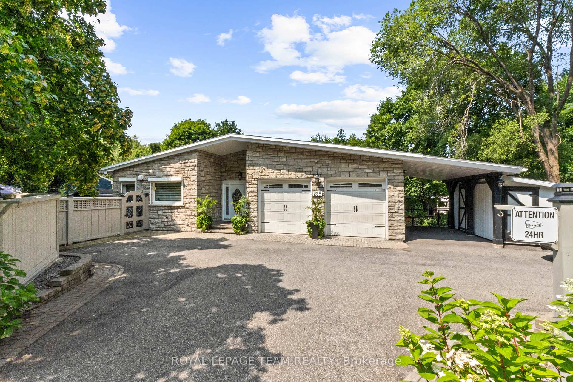 235 Hemlock Road, Rockcliffe Park, ON K1M 1K4