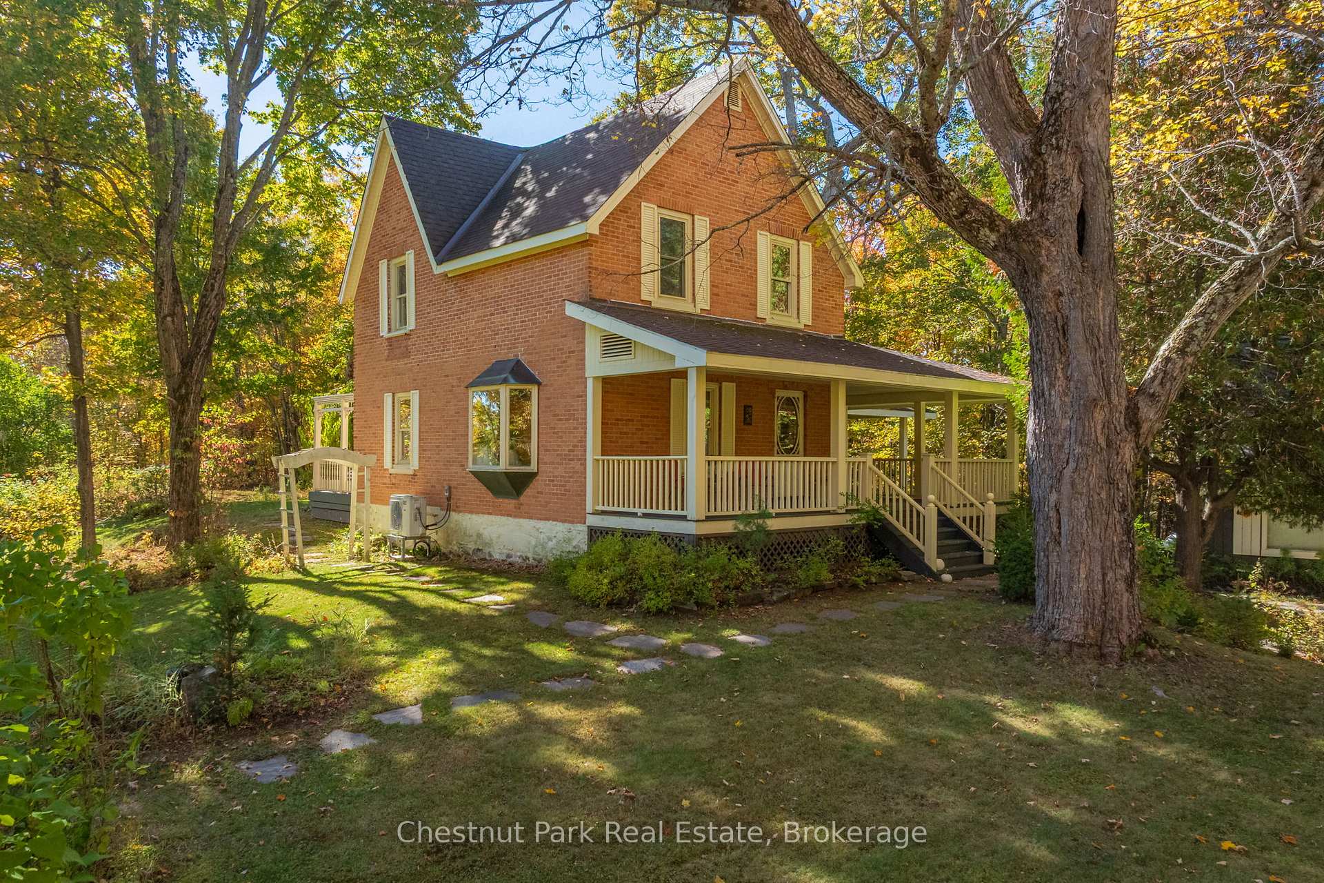 2360 Highway 60 Highway, Lake of Bays, ON P1H 2E5