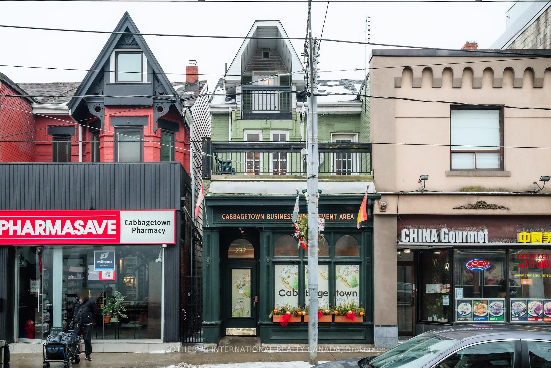 237 Carlton Street, Toronto, ON M5A 2L2