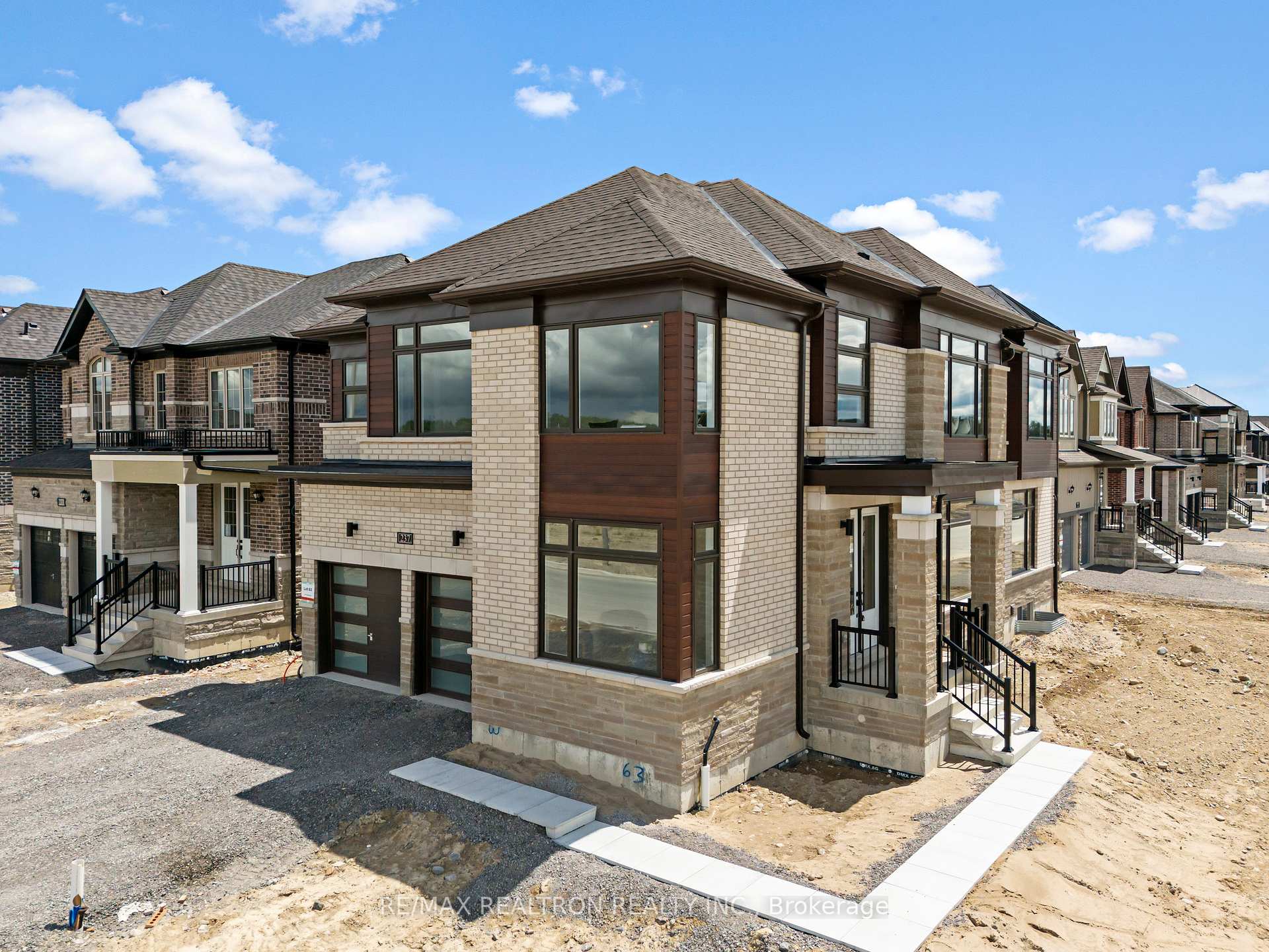 237 Flavelle Way, Peterborough, ON K9K 0J2