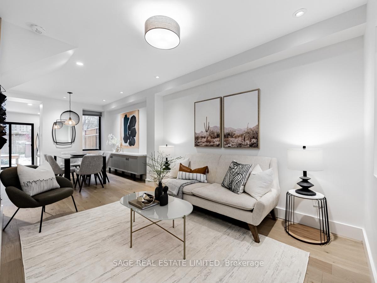 237 Lumsden Avenue, Toronto, ON M4C 2K5