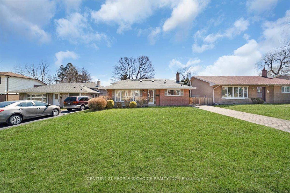 2374 Truscott Drive, Mississauga, ON L5J 2B2